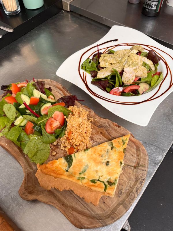 Lunchtime Delights at Dougie’s Café